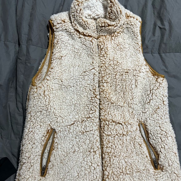 Love Tree | Sweaters | Shearling Vest | Poshmark